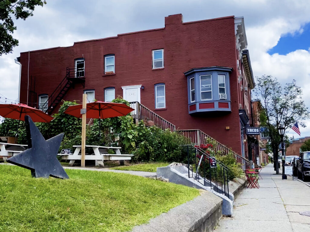 Beacon vs Cold Spring: Schools, Parks & Commute